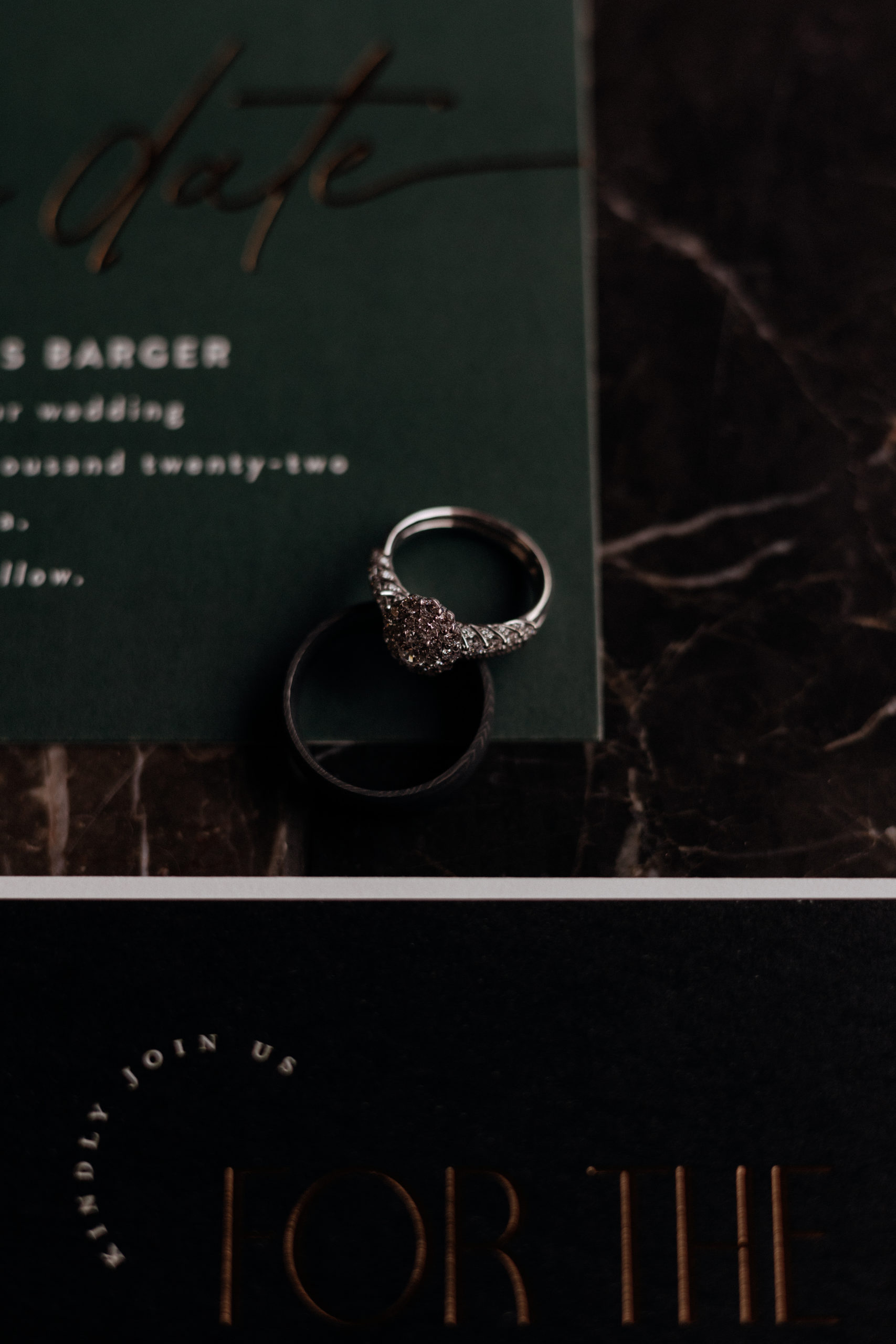 6 Things to Include In Your Wedding Detail Box - jenpalmerphoto.com